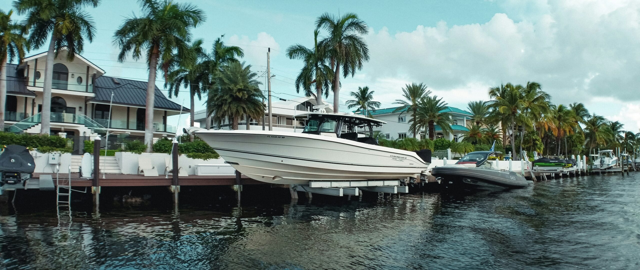 What Is the Best Recreational Boat for You? | Enthusiasts Direct
